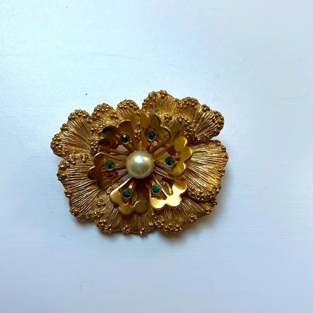 Vintage Sarah Coventry Gold Brooch With Faux Pearl An… - Gem